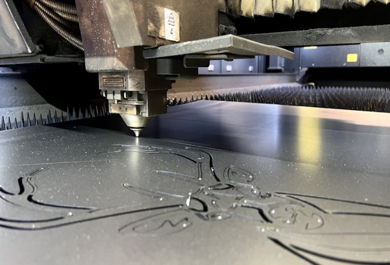 Laser Cutting Plat Logam Tebal dan Tipis dengan Presisi Tinggi - Tekno ...